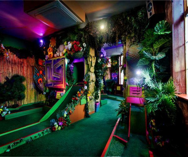 Plonk Golf - Mini Golf Courses in Bars in London